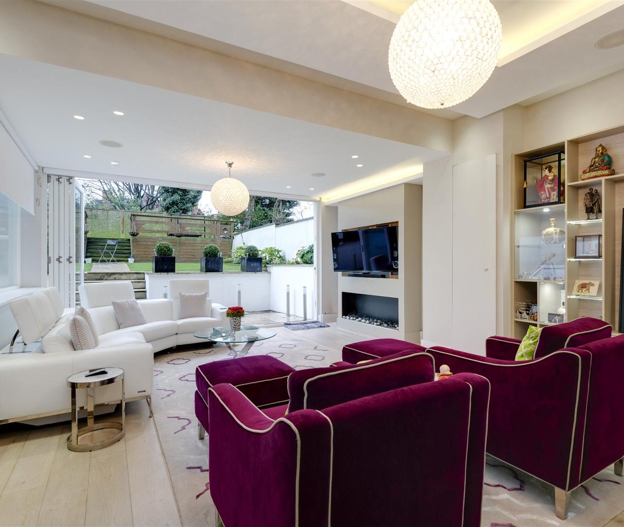 Garden Flat, South Hill Park Hampstead Heath NW3 2SS | TK International